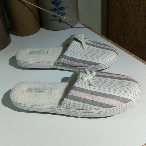 Victoria's Secret | Shoes | Victorias Secret Slippers | Poshmark